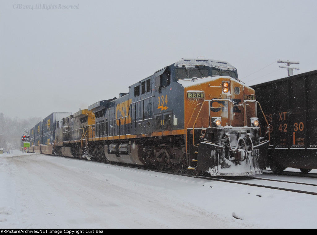 CSX 334 and 72